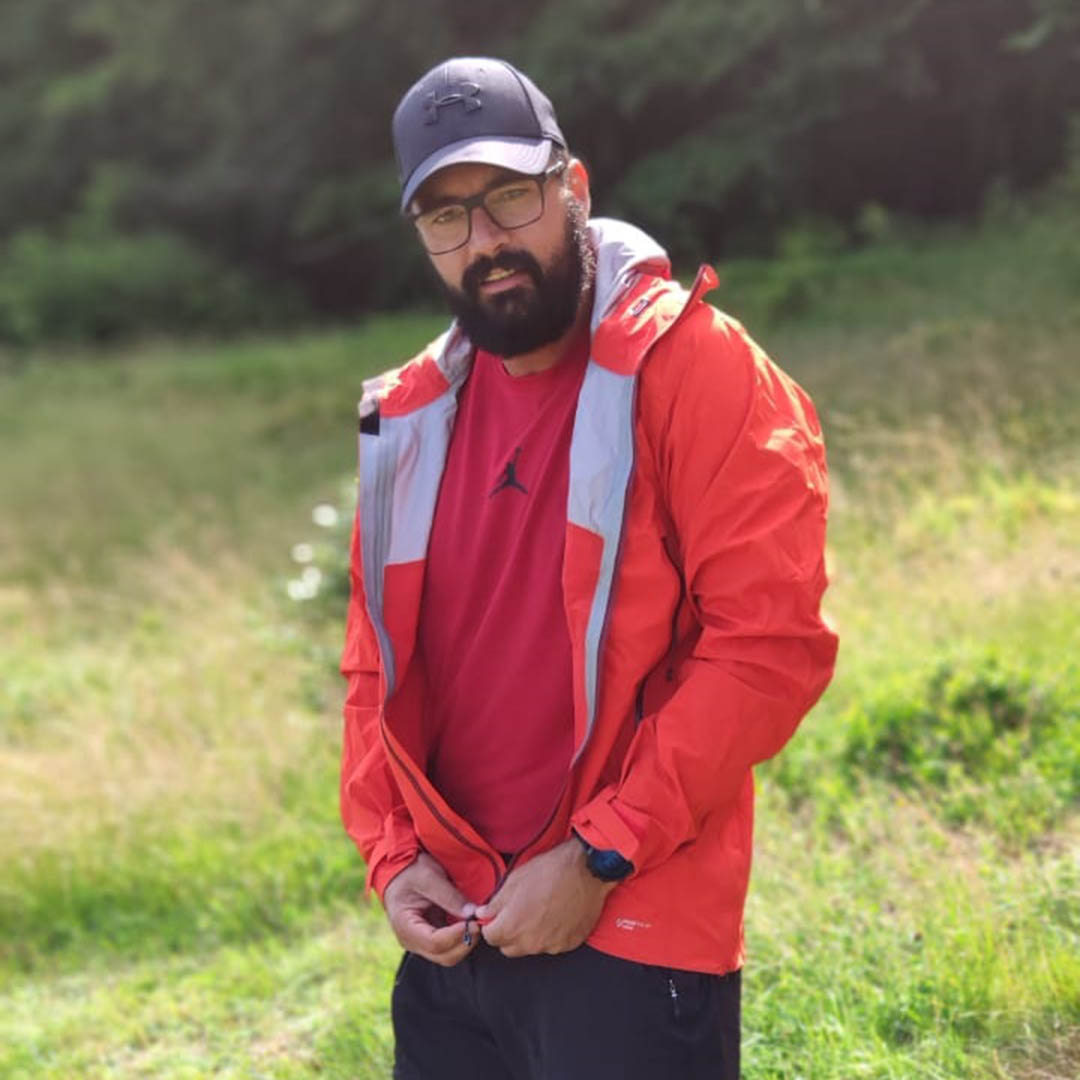 Who are we? - go2fly.me